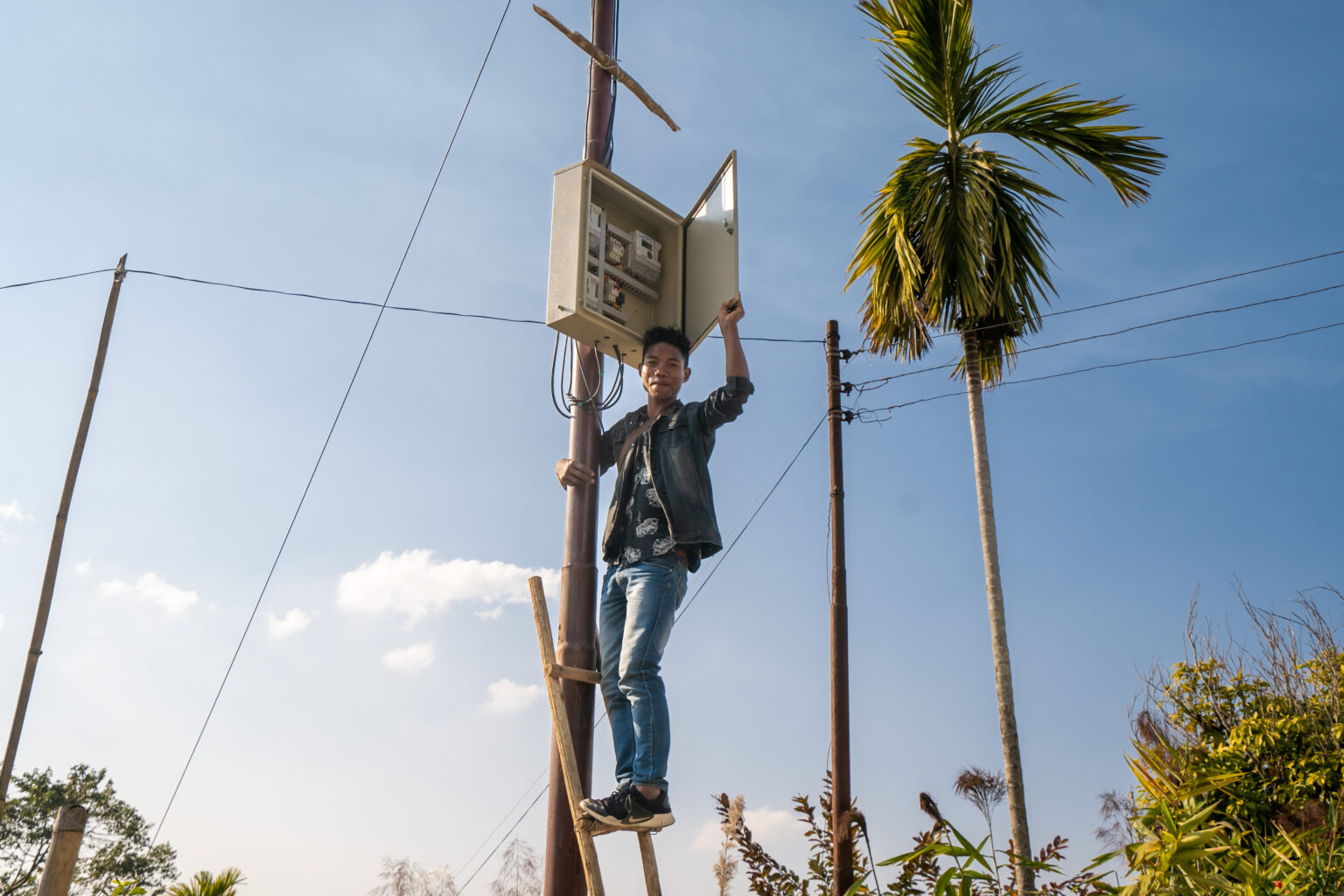 Distributed Renewable Energy (DRE) can expand energy access in rural India | Global Energy ...